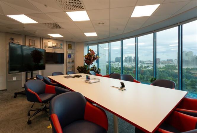 Conference Room Size Per Person: Find Ideal Room Dimensions