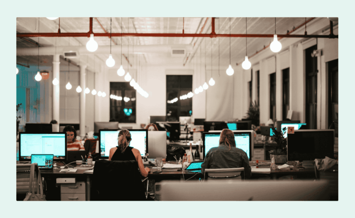 80+ Hybrid Work Statistics in 2026: Productivity & Preferences